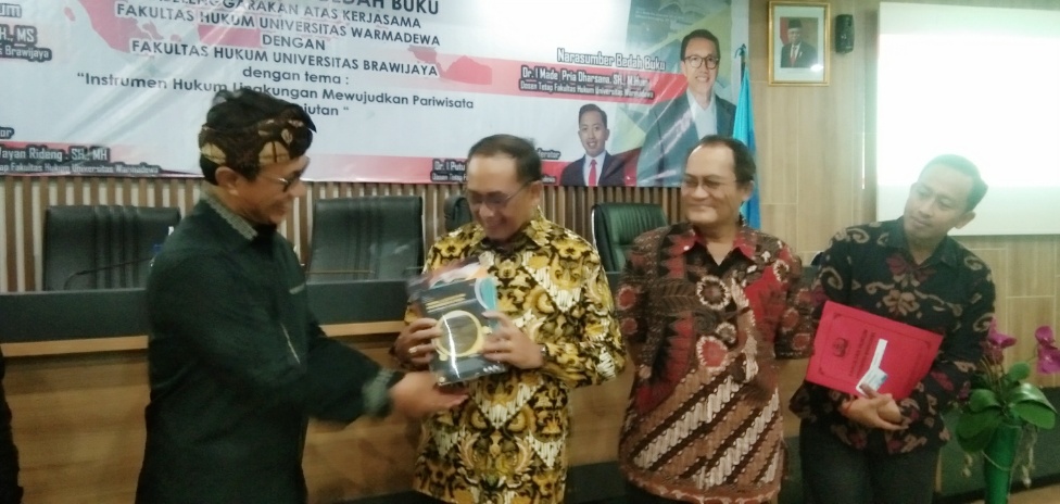 Peringati HUT Ke 38, FH Unwar Gelar Kuliah Umum dan Bedah Buku - Notary ...
